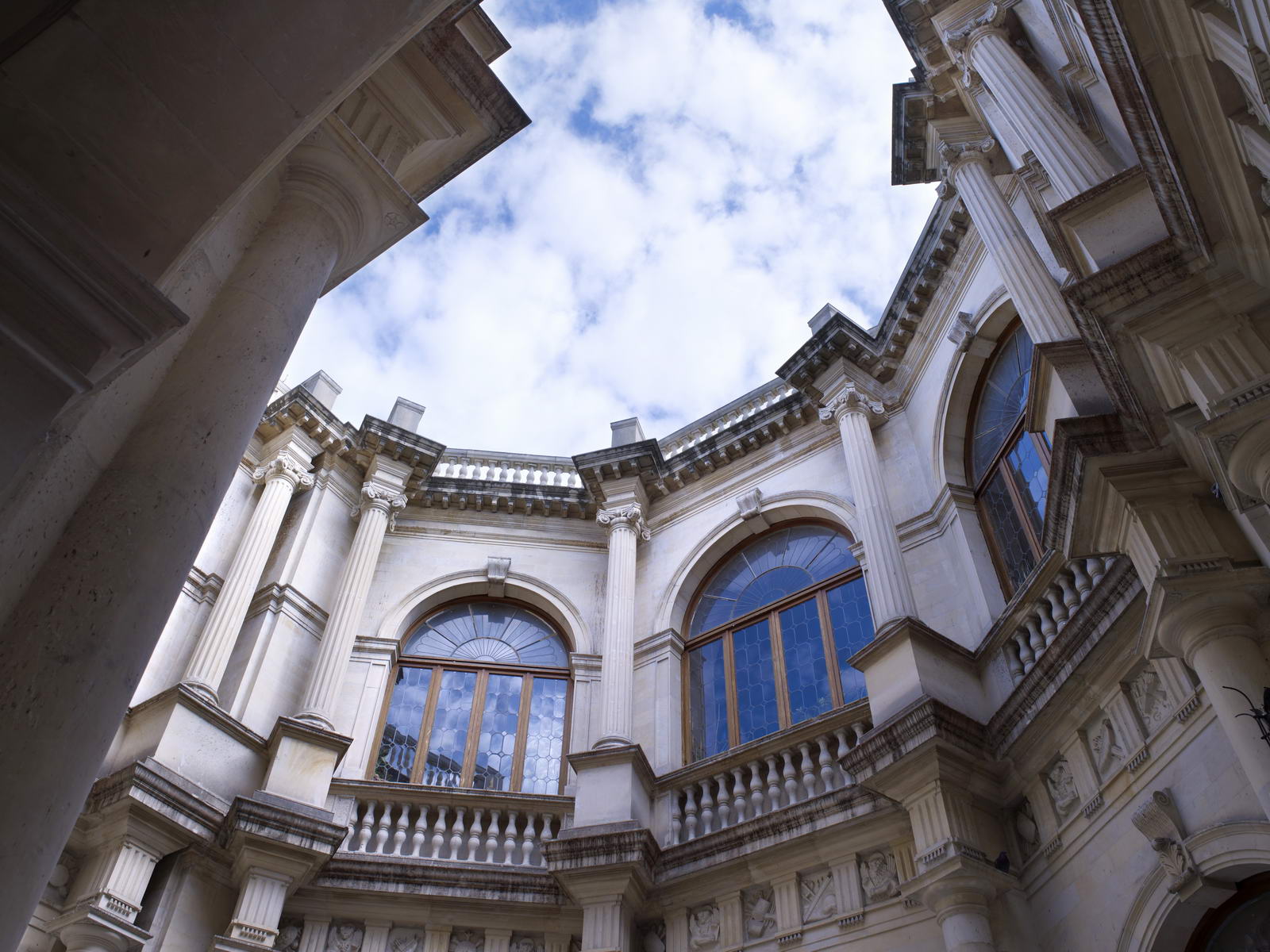 The city hall in the Venetian Loggia – Visit Heraklion